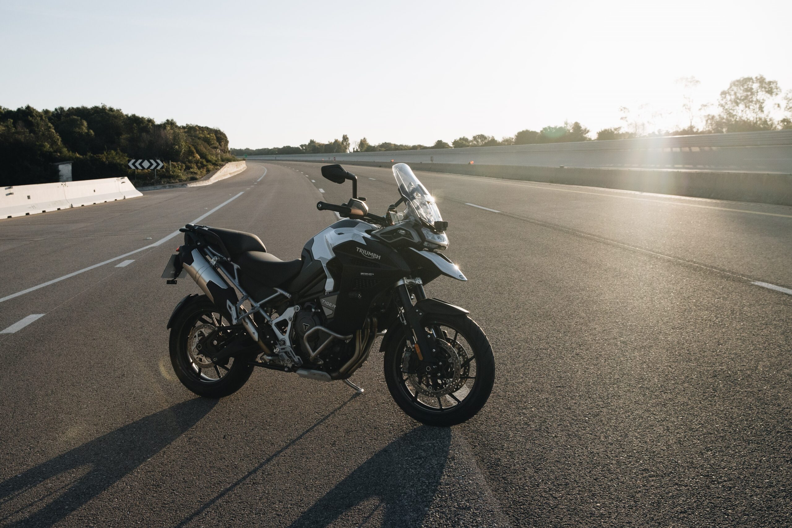 Triumph Tiger 1200 GT Explorer impresionante y aventurera - Mujeres al ...