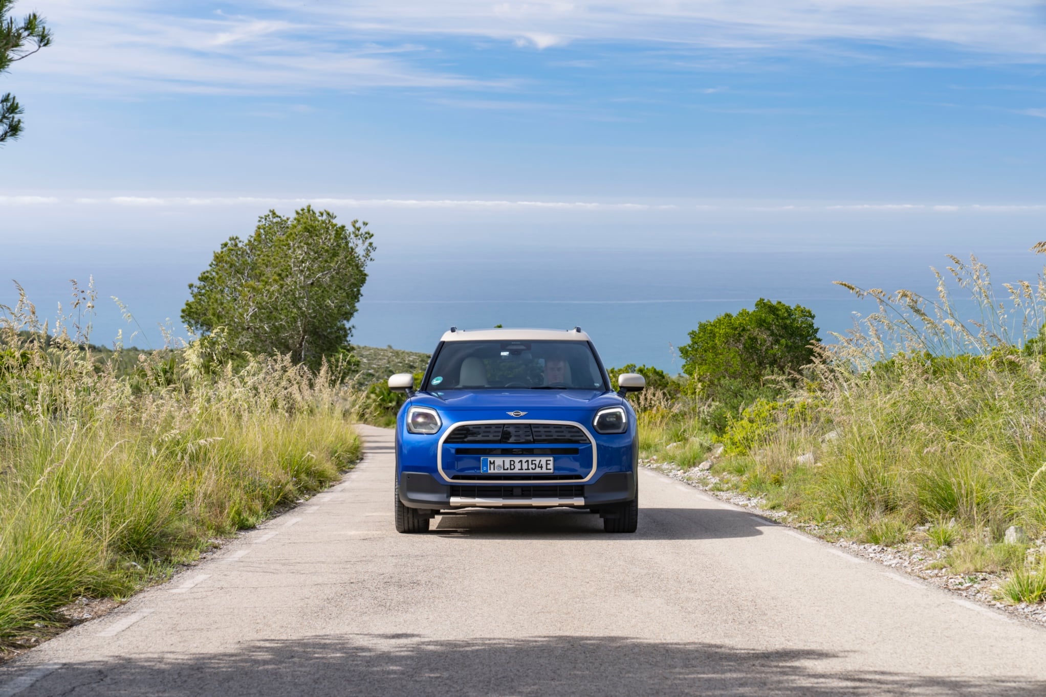 MINI Countryman llegó en 2 versiones al pais. | Mujeres al volante