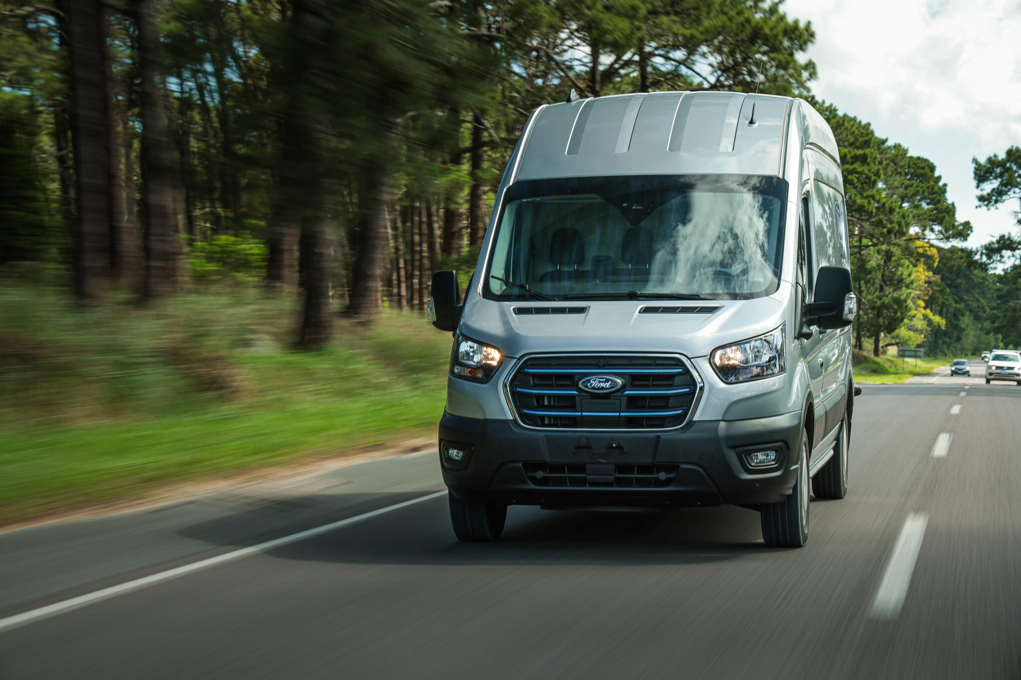 Ford E-Transit el primer vehículo 100% eléctrico especial para ...